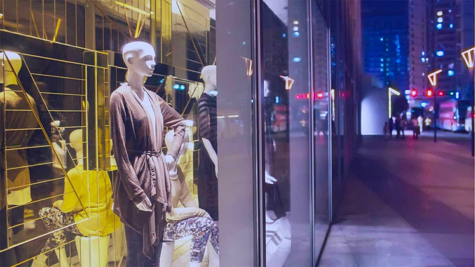 Installation et remplacement de vitrine de magasin